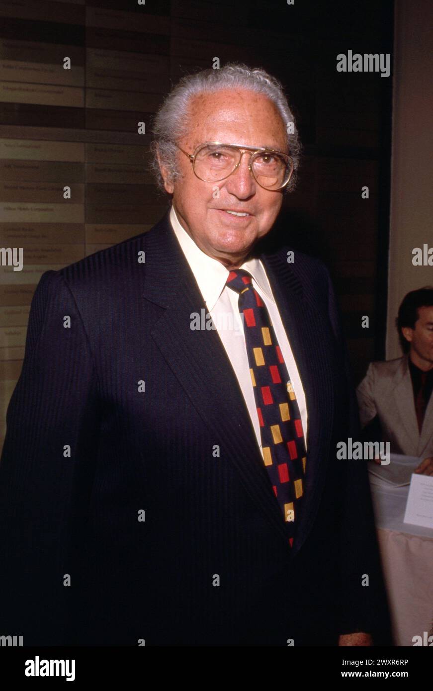 Sheldon Leonard 1988 Credit: Ralph Dominguez/MediaPunch Stock Photo - Alamy
