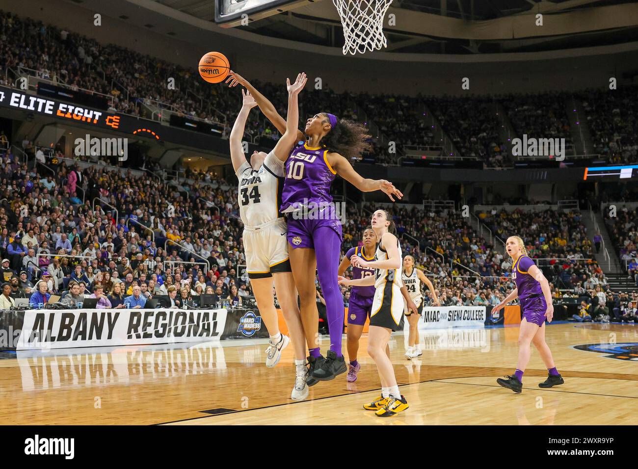 Albany, New York, USA. 1st Apr, 2024. LSU forward ANGEL REESE (10 ...