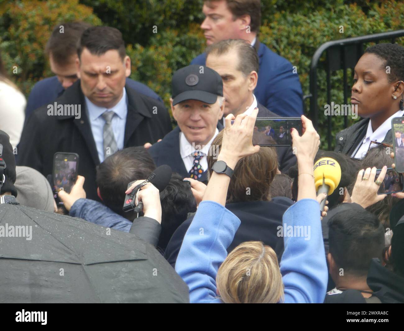 The White House, 1600 Pennsylvania Ave, Washington DC 20500, April 1 ...