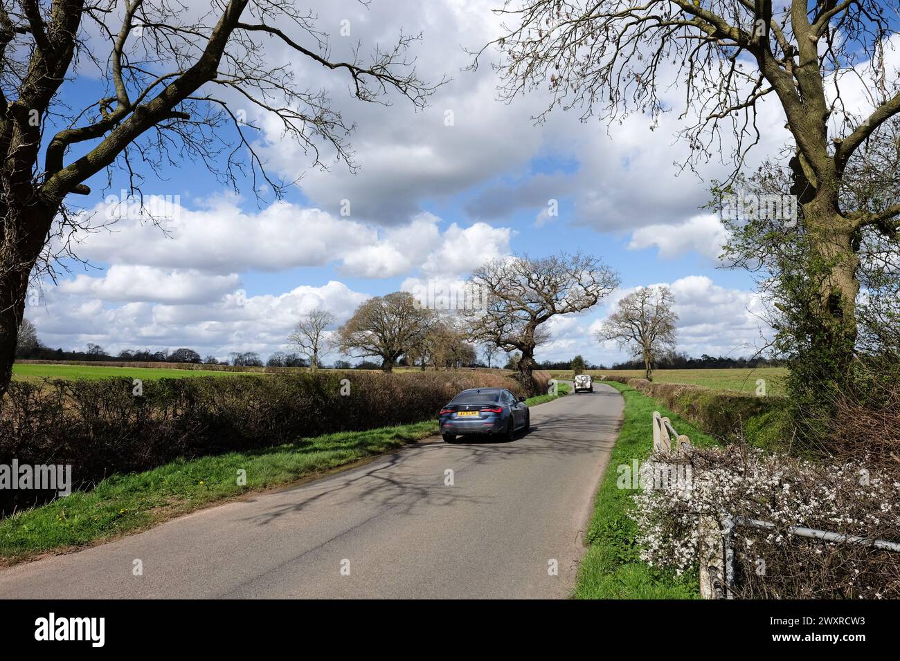 Driving into the countryside hi-res stock photography and images - Alamy