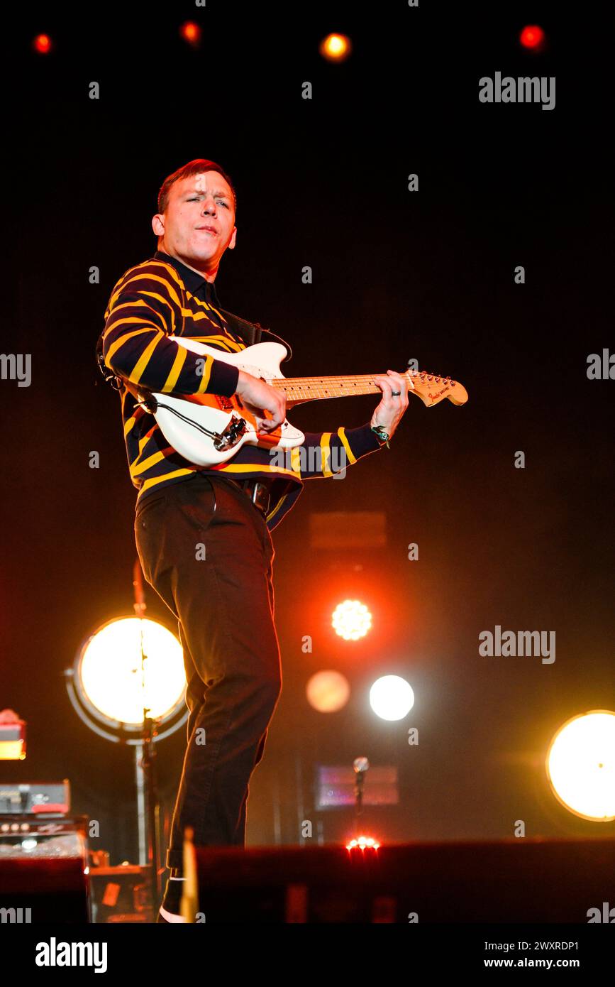 Guitarist Brad Shultz of Cage the Elephant on stage Stock Photo - Alamy