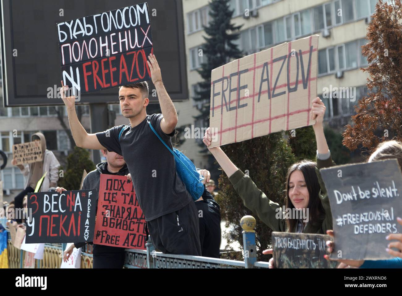 Non Exclusive: KYIV, UKRAINE - MARCH 31, 2024 - Participants hold ...