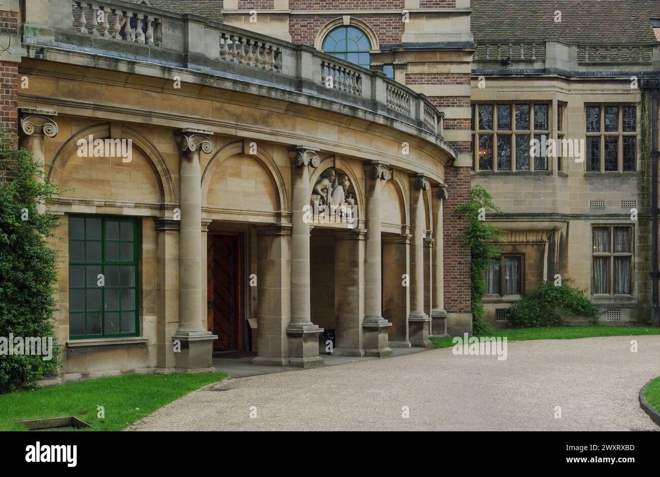 Eltham Palace, a medieval manor house with 1930s Art Deco additions ...