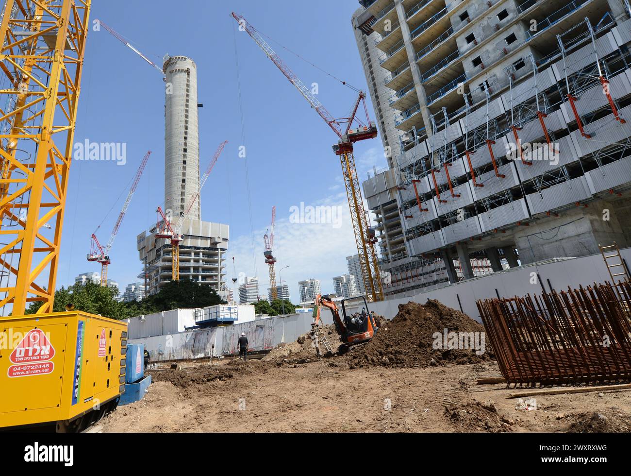 Construcition worker hi-res stock photography and images - Alamy
