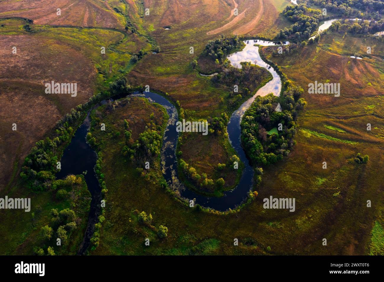 Captivating view winding road hi-res stock photography and images - Alamy