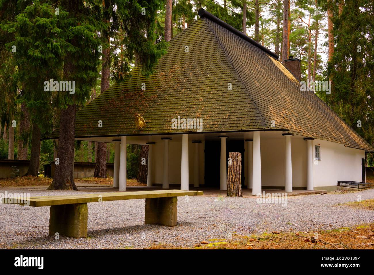 Forest chapel hi-res stock photography and images - Alamy