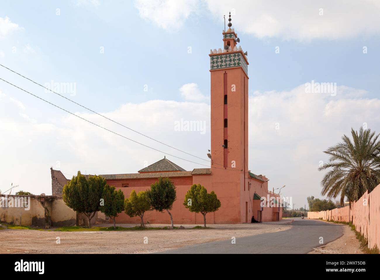 Al Manara Mosque (French: Mosquée Al Manara, Arabic: مسجد المنارة) is a ...