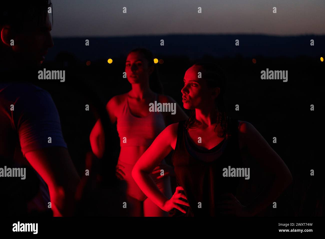 Nighttime marathon hi-res stock photography and images - Alamy