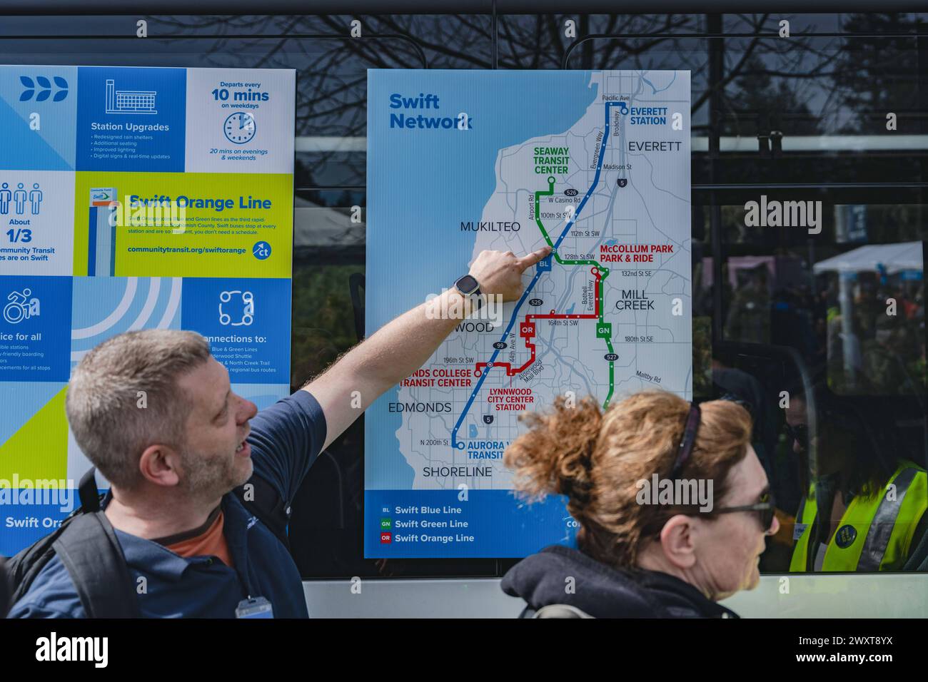 Swift orange line stations hi-res stock photography and images - Alamy