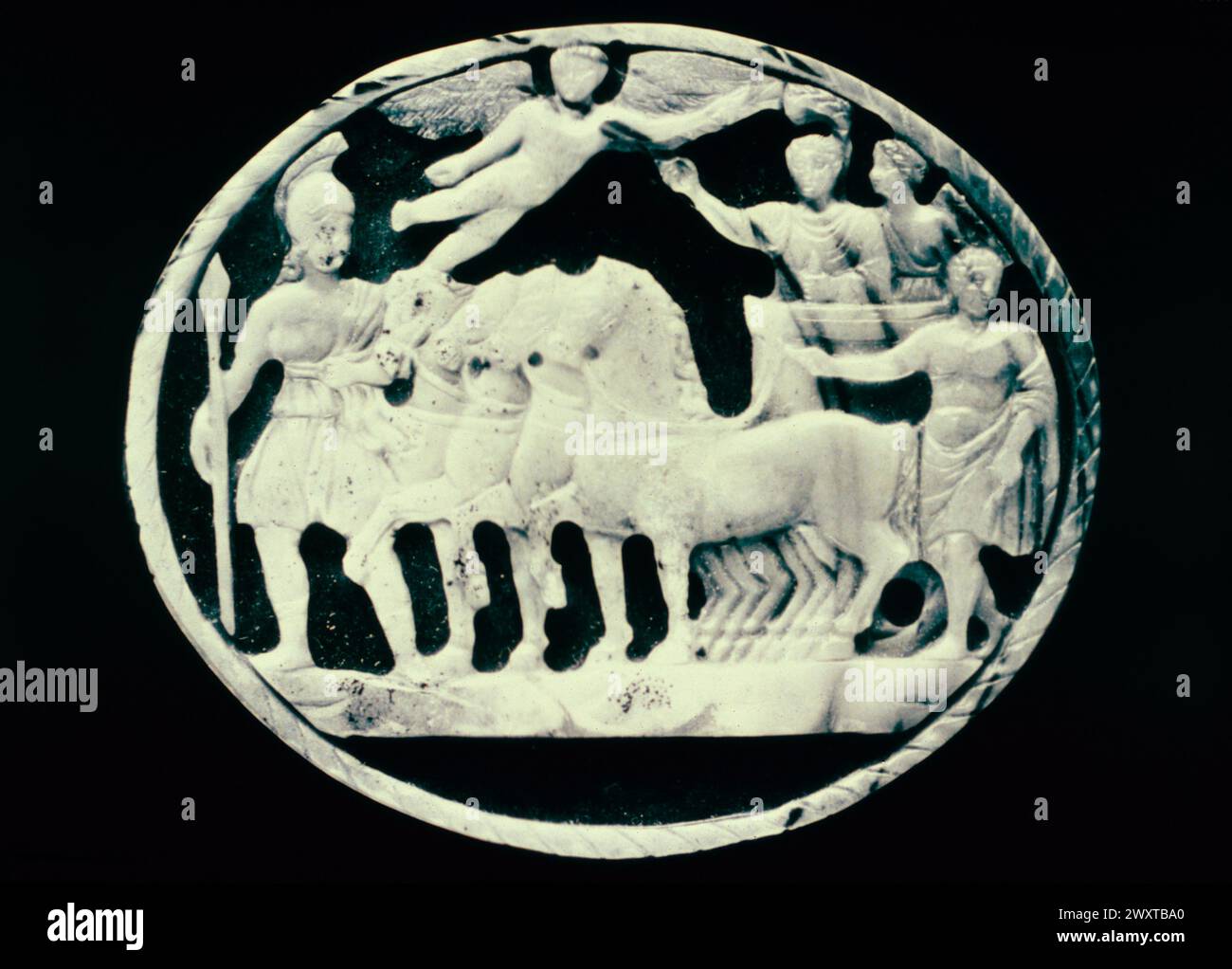 Cameo hi-res stock photography and images - Alamy