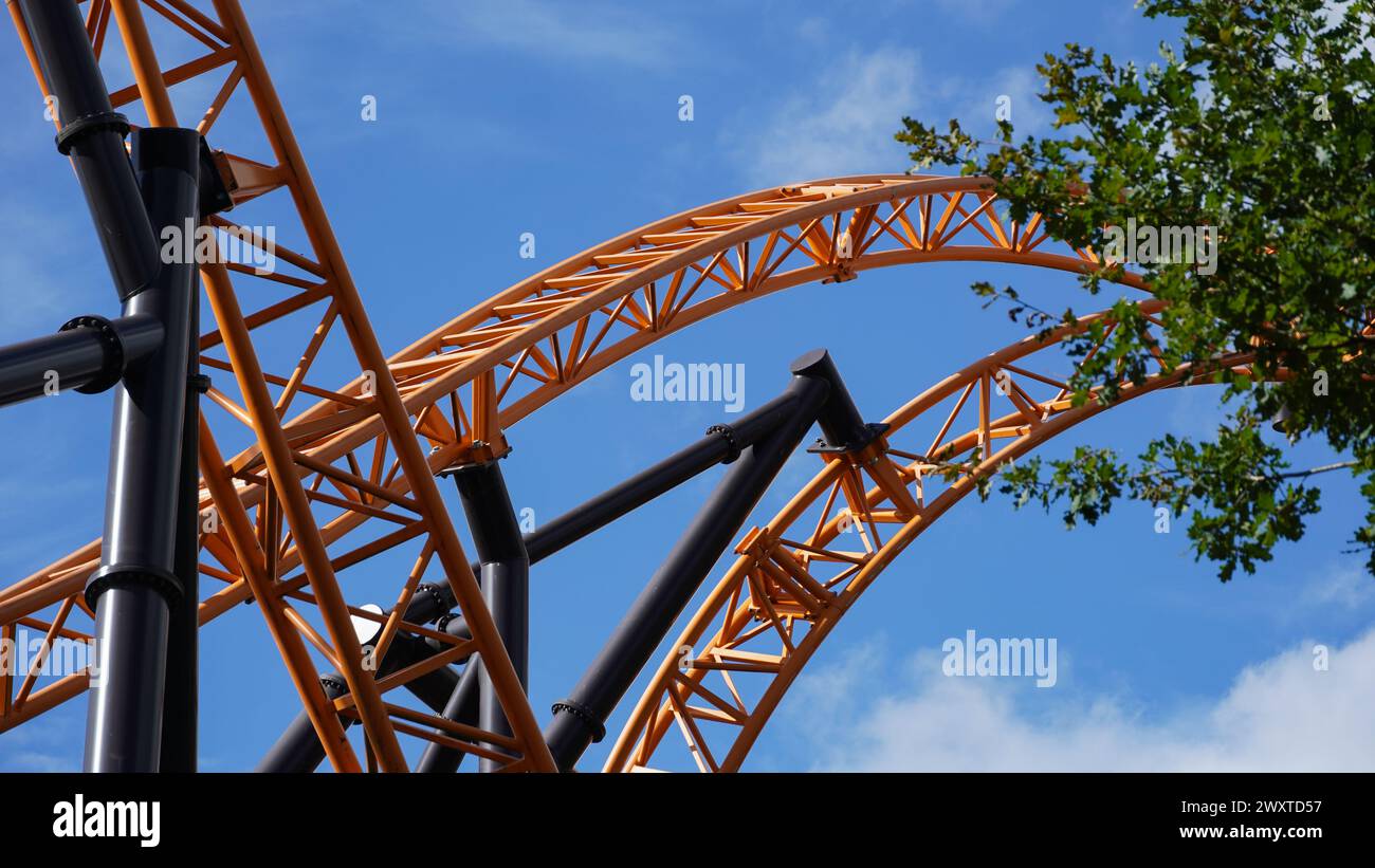 Extreme achterbahn hi-res stock photography and images - Alamy