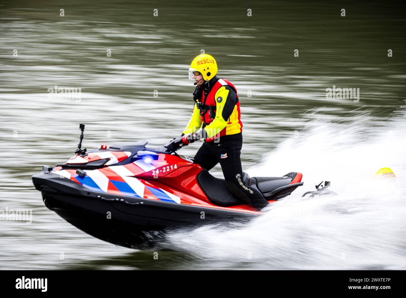 MAASTRICHT - Demonstration of a fire brigade watercraft. The fire ...