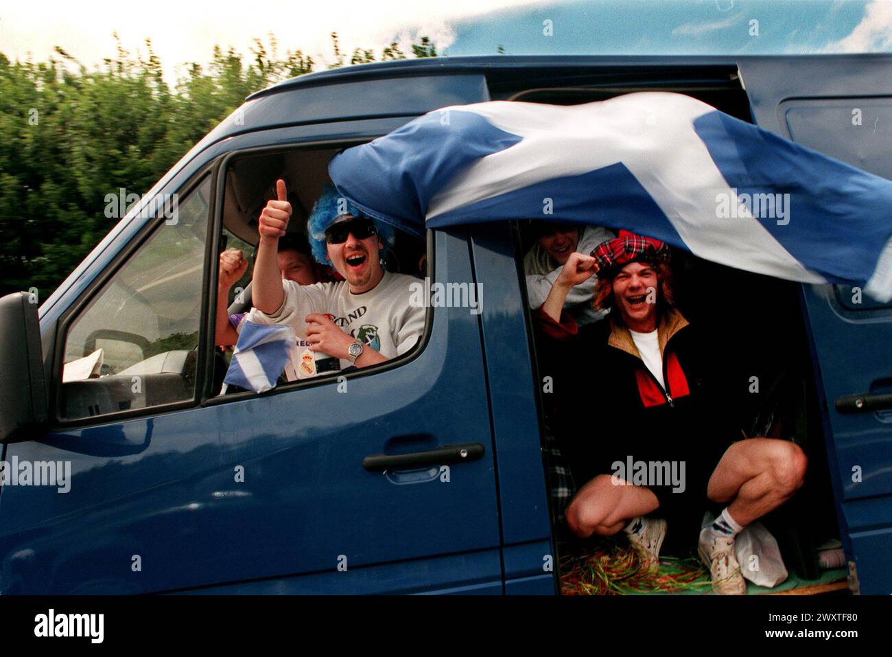 Tartan army football hi-res stock photography and images - Alamy
