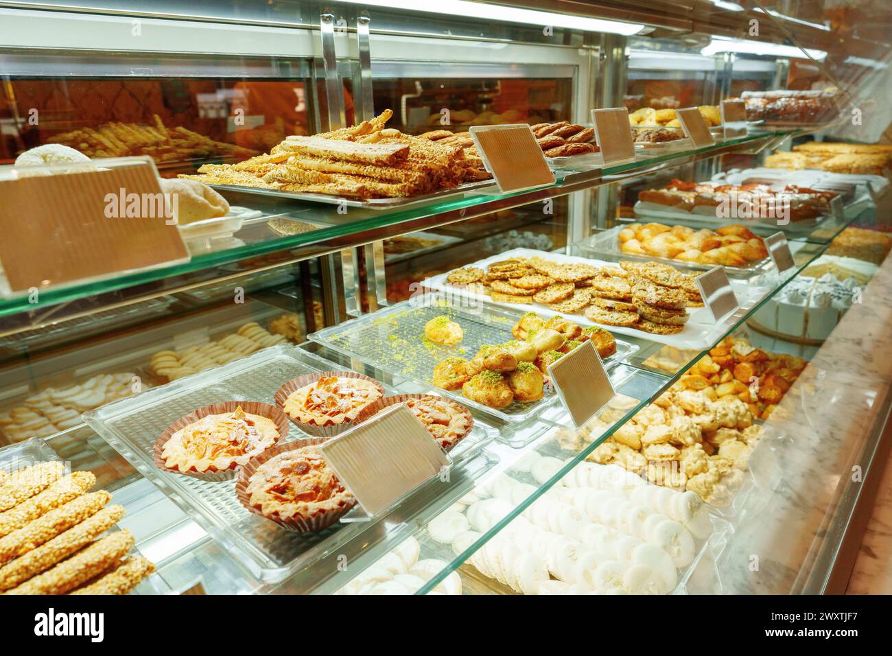 Cream puffs display hi-res stock photography and images - Alamy