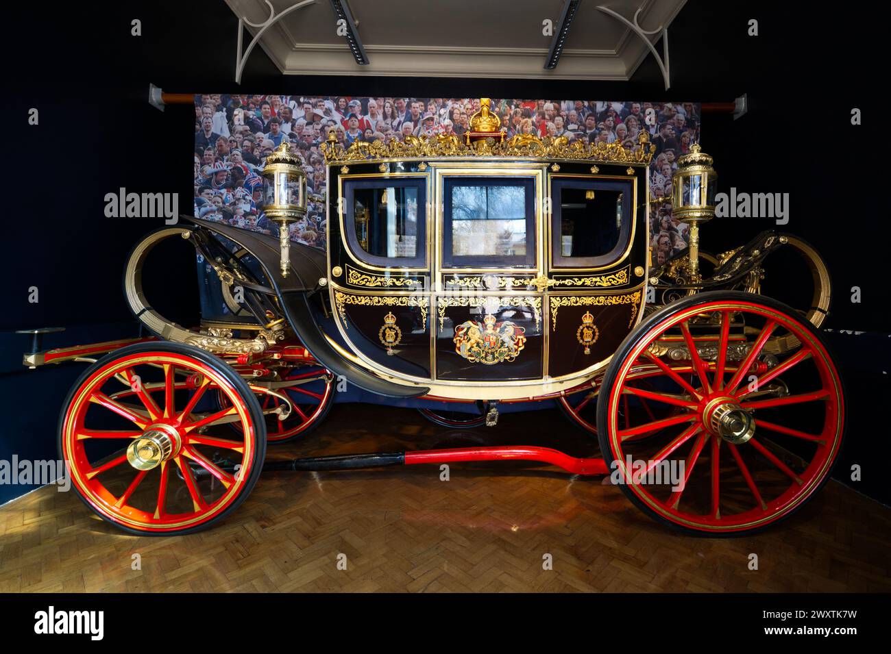Buckingham palace london 1851 hi-res stock photography and images - Alamy