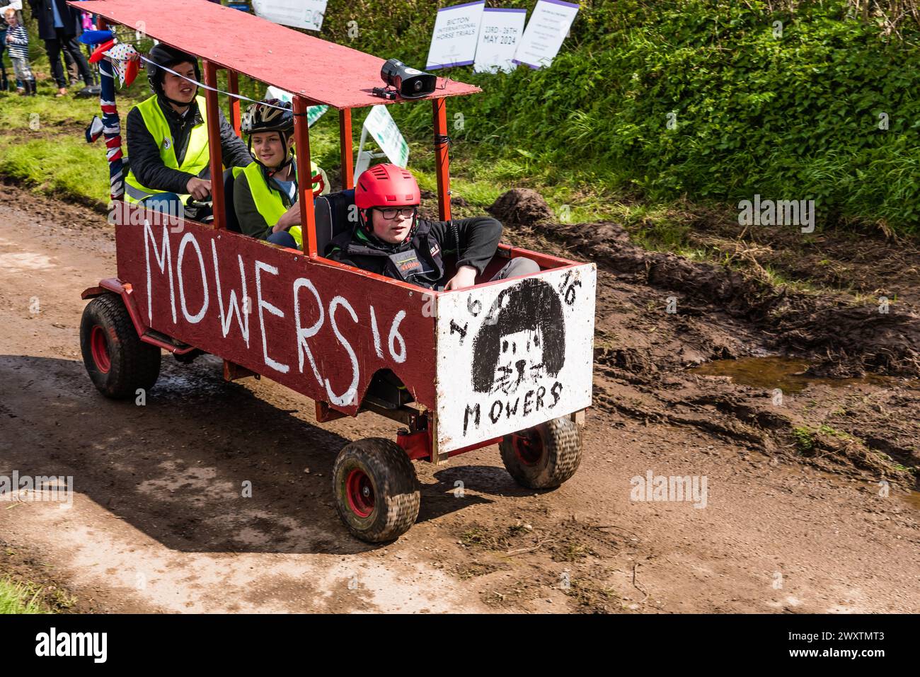 Soap box cart hi-res stock photography and images - Alamy