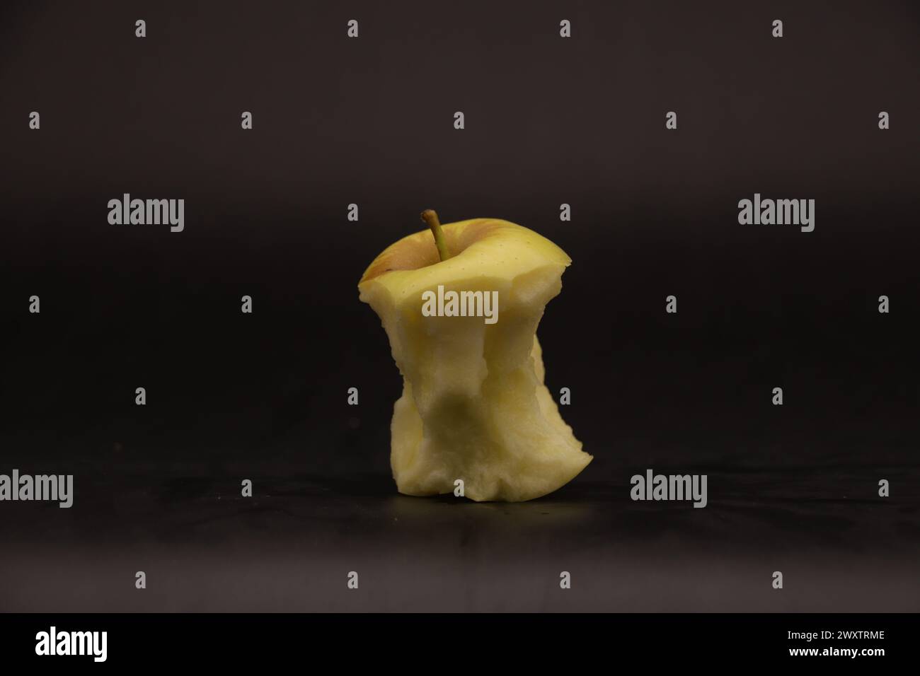 Apple 2 hi-res stock photography and images - Alamy