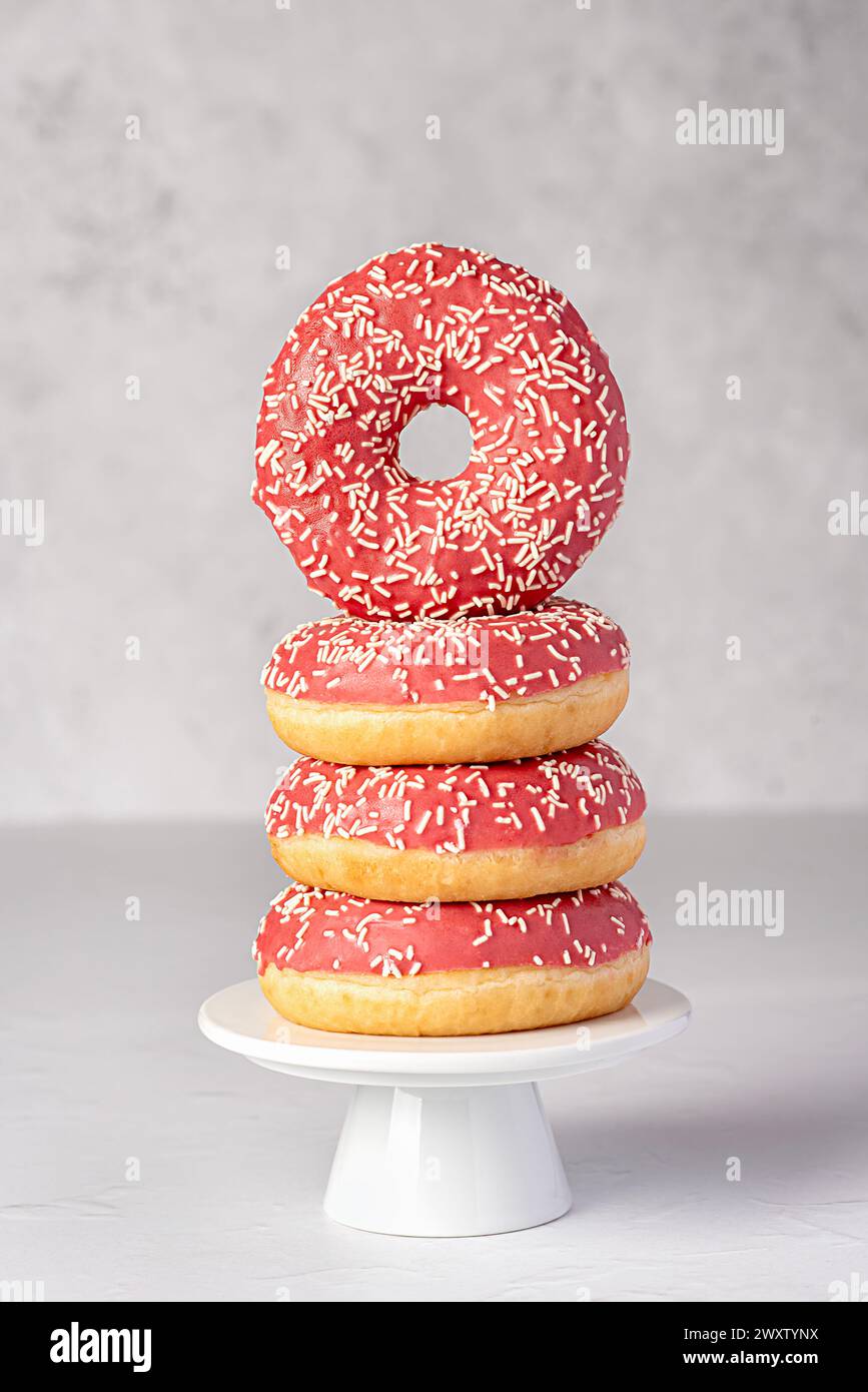 Pink pastry hi-res stock photography and images - Alamy