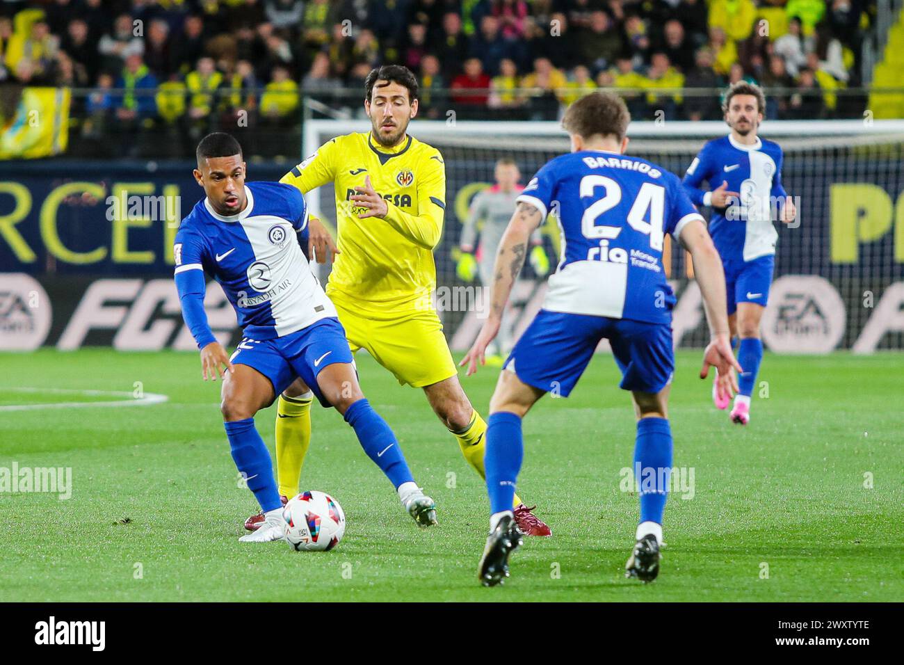 Samuel Lino of Atletico de Madrid and Dani Parejo of Villarreal during ...