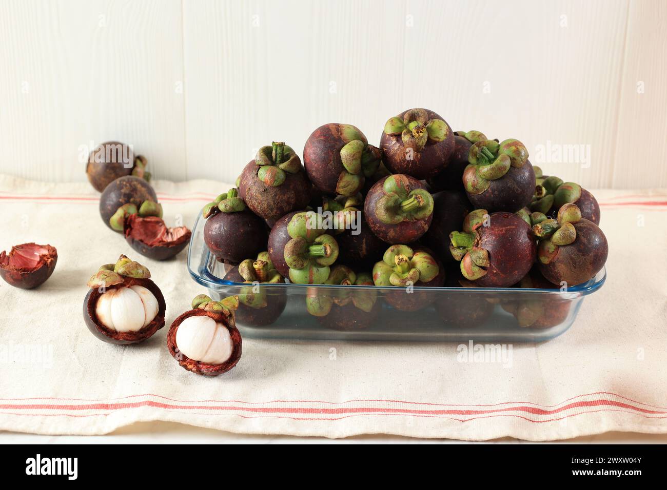 Delicious Mangosteen Queen of Fruit Stock Photo - Alamy