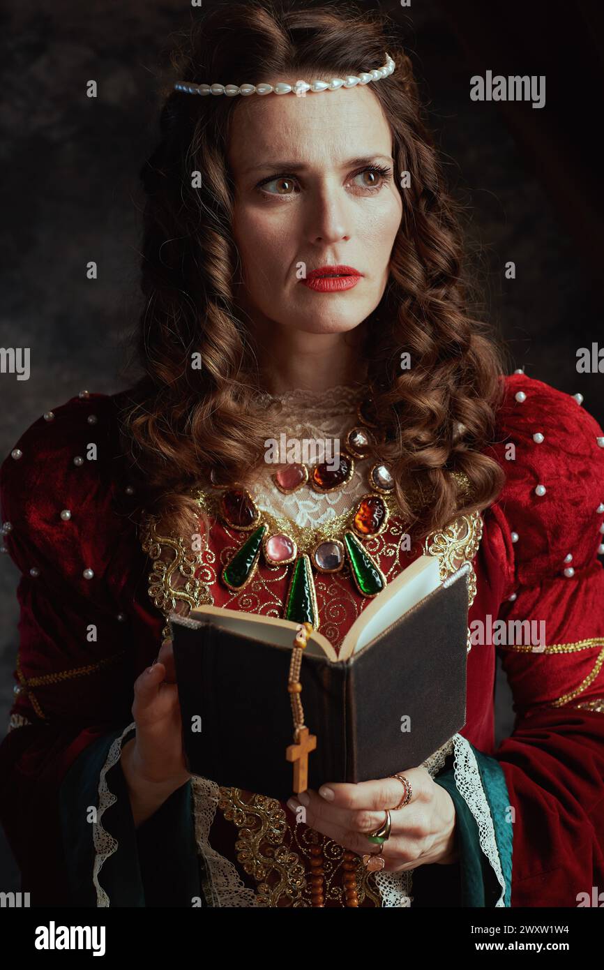 Queen of the most holy rosary hi-res stock photography and images - Alamy