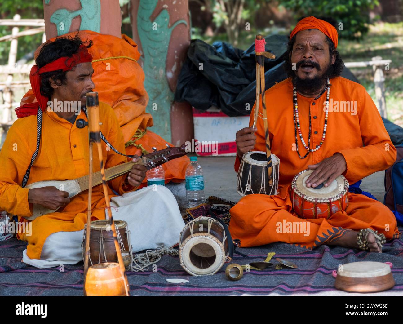 Baul singers singing song Stock Photo - Alamy