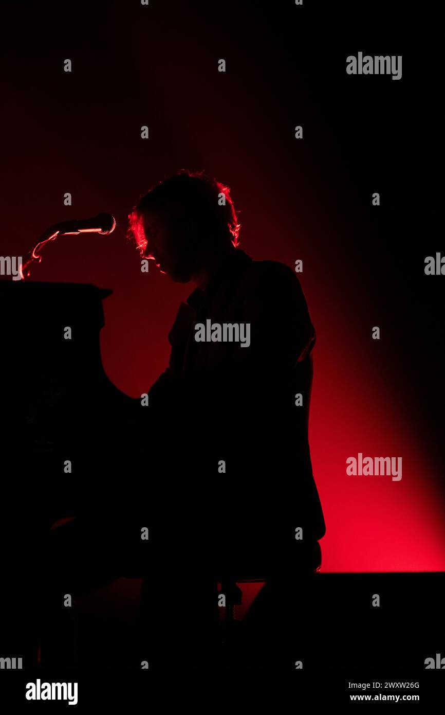 Tom odell cantante hi-res stock photography and images - Alamy