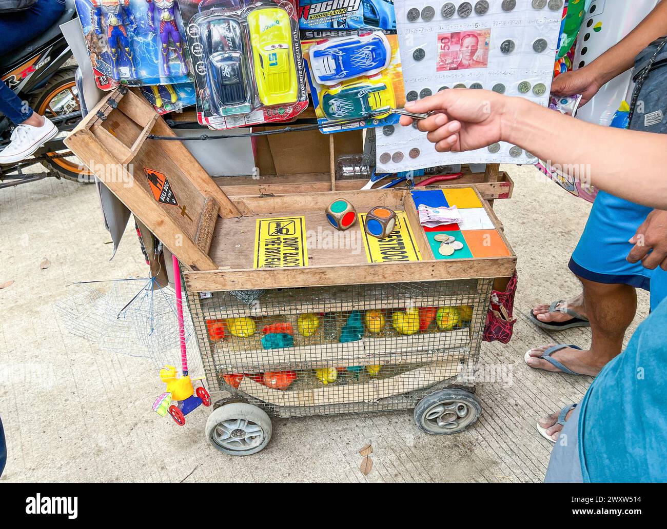 Perya hi-res stock photography and images - Alamy