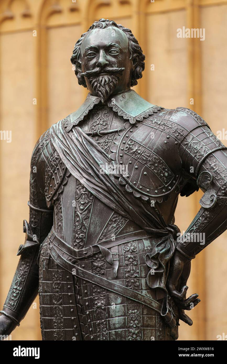 Statue of William Herbert, 3rd Earl of Pembroke, outside the Bodleian ...