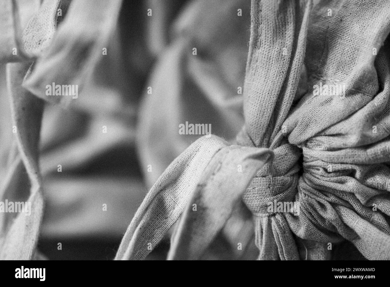 Fabric drape hi-res stock photography and images - Alamy