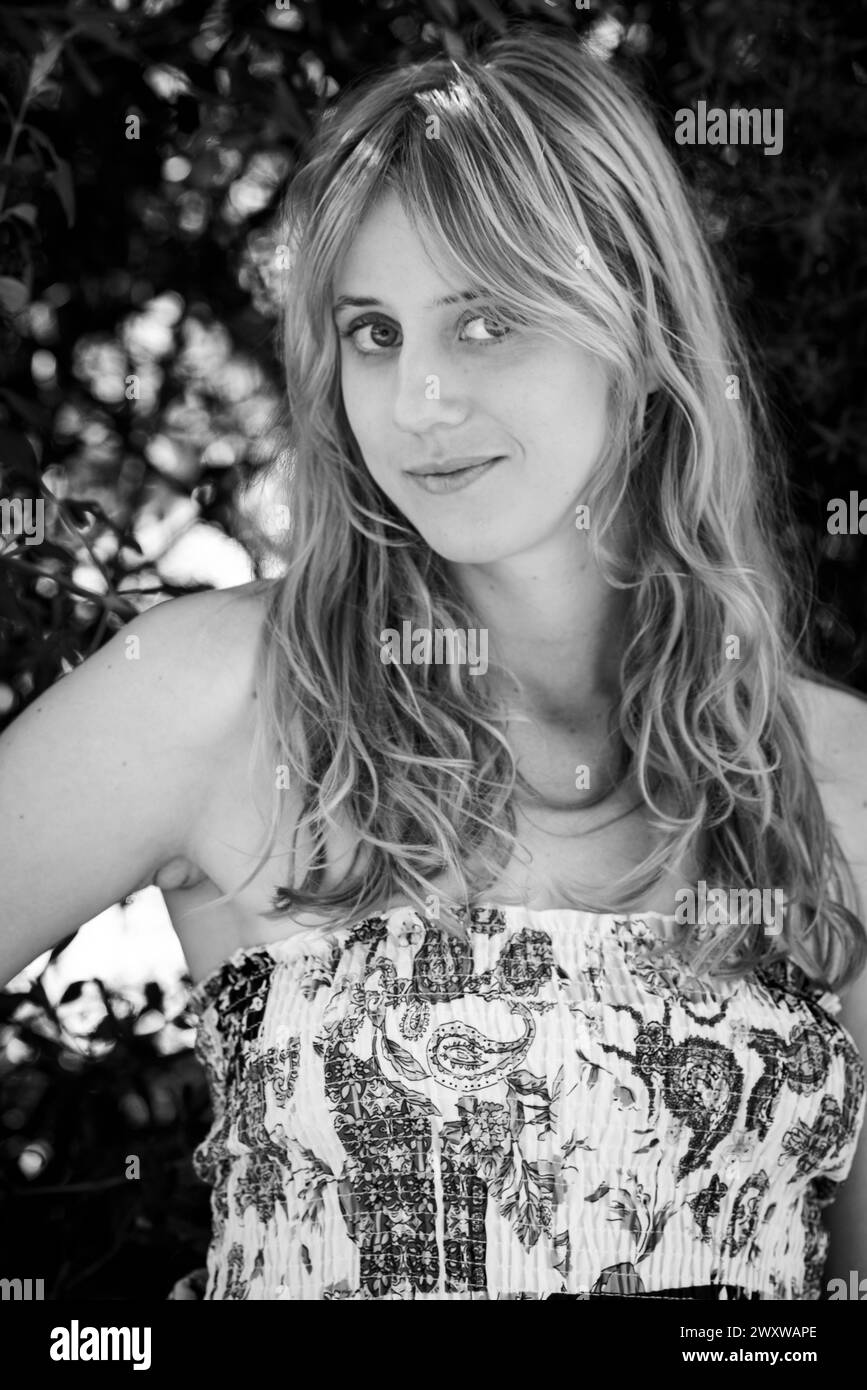 Stunning girl Black and White Stock Photos & Images - Alamy