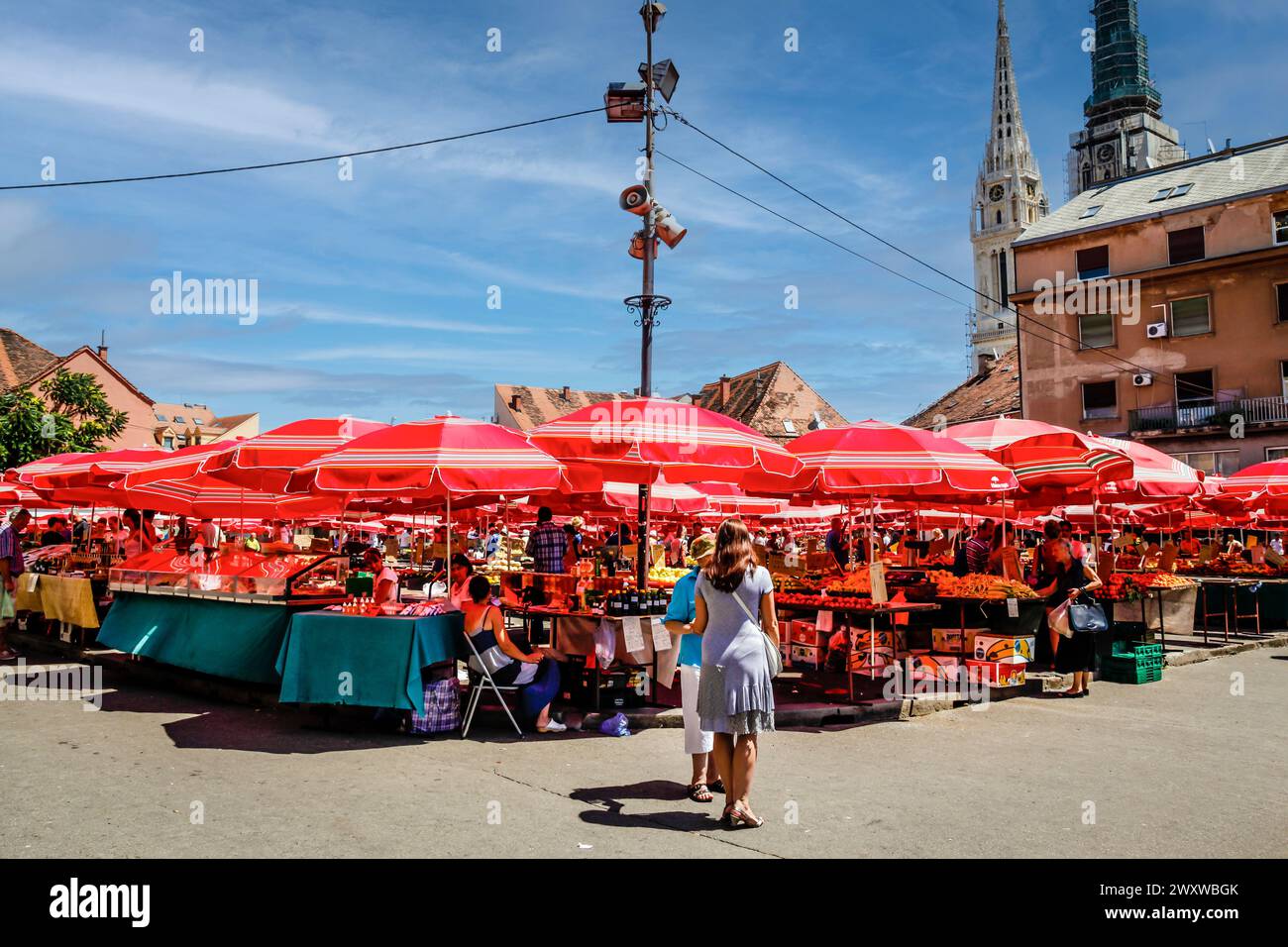People selling their wares in the Dolac Farmer's market in Zagreb ...