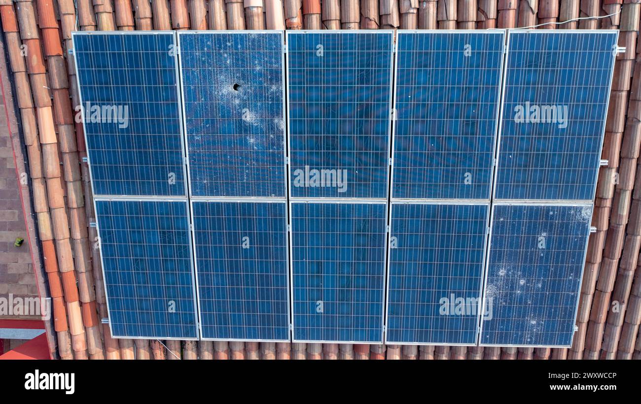Photovoltaic roofing shingles hi-res stock photography and images - Alamy