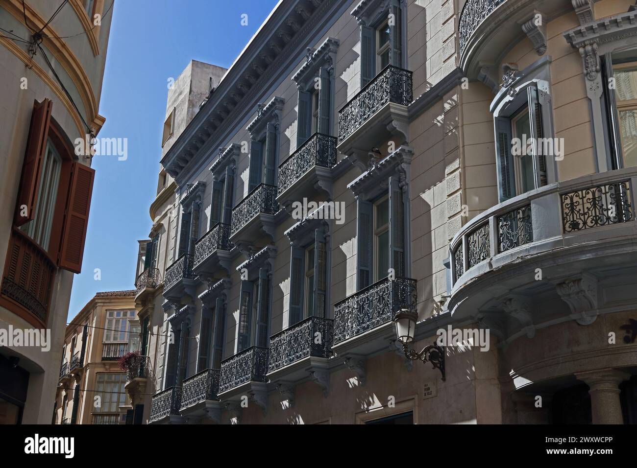 Ornate windows hi-res stock photography and images - Alamy