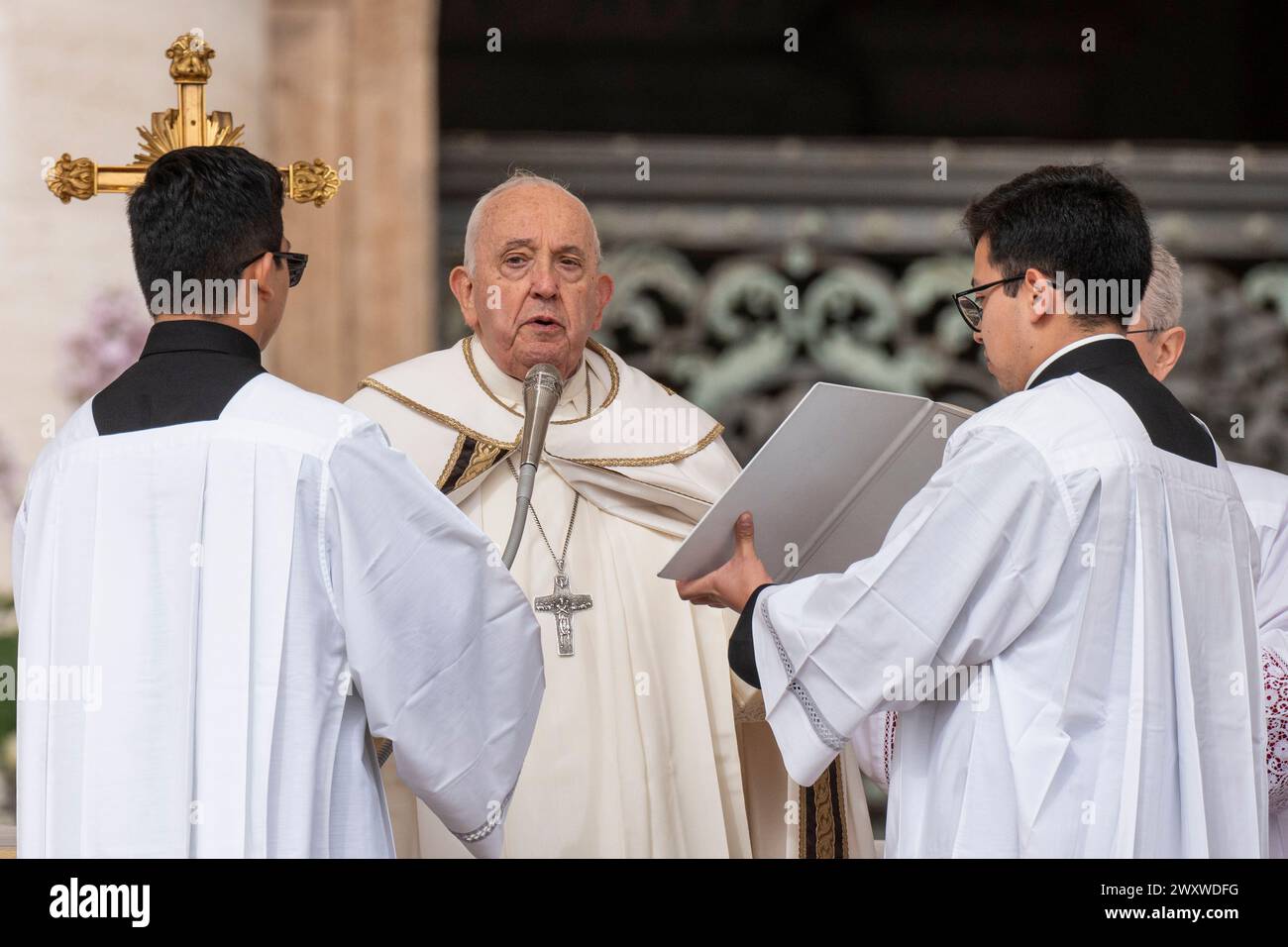 Pope Francis presides over the Easter Holy Mass in St. Peter's Square ...