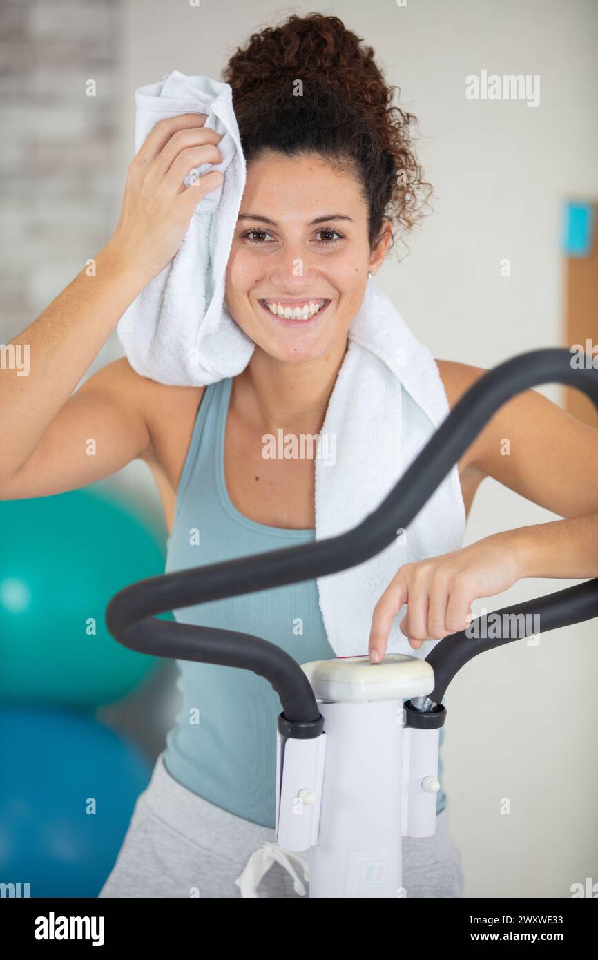 Stomach muscle practice hi-res stock photography and images - Alamy