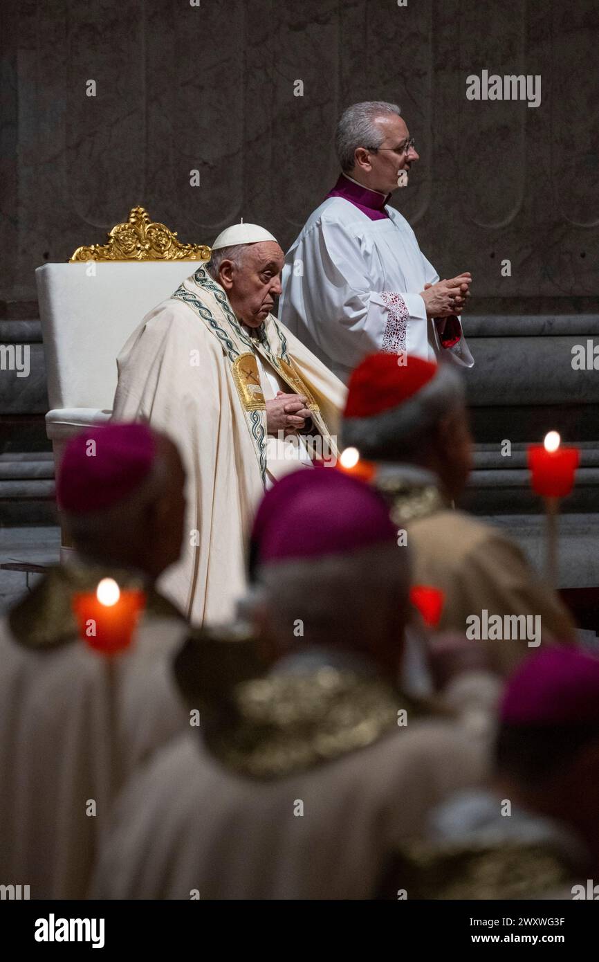 Pope Francis presides over the solemn Easter Vigil ceremony in St ...