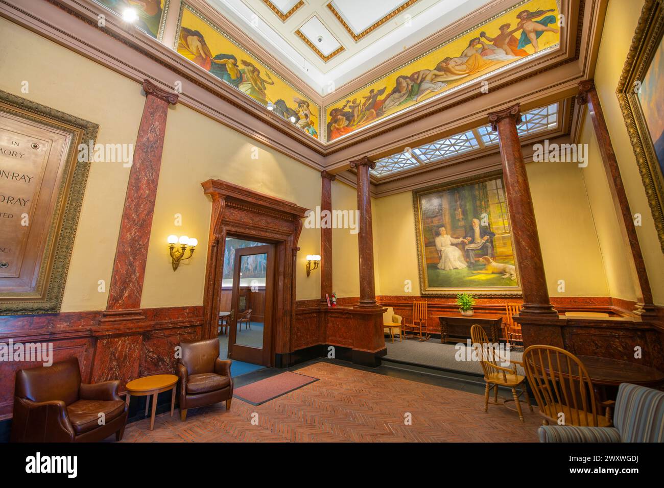 Franklin public library in franklin hi-res stock photography and images ...