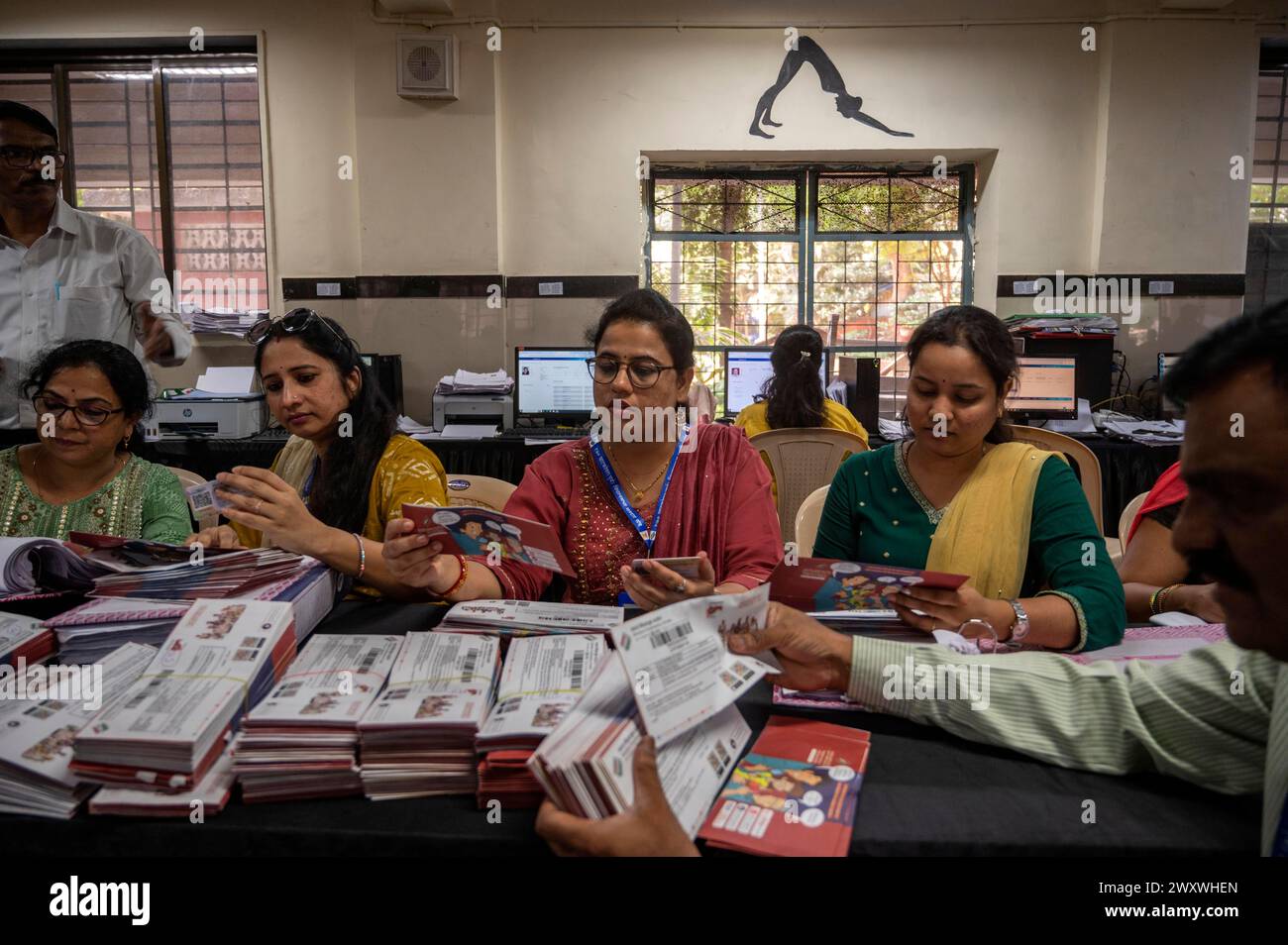 Election commission of india office hi-res stock photography and images ...