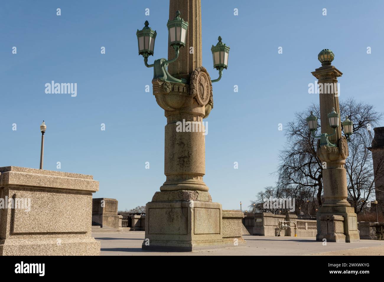 Chicago electric pole hi-res stock photography and images - Alamy