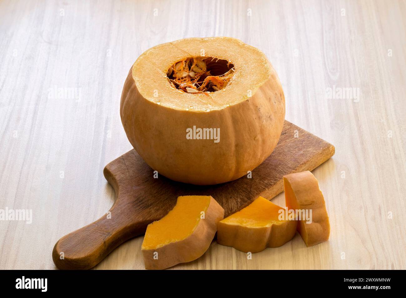 Sliced pumpkin hi-res stock photography and images - Alamy