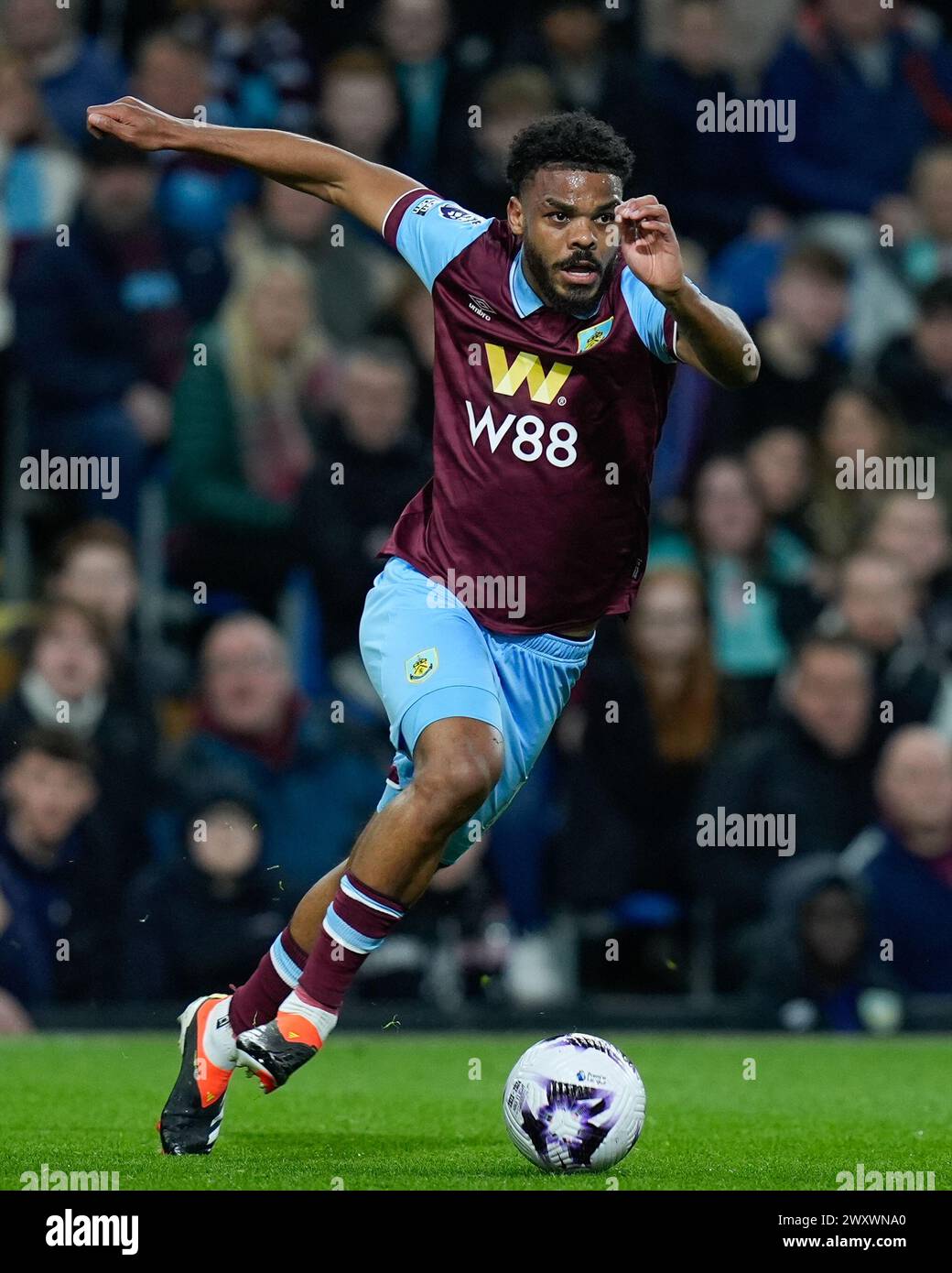 Turf Moor, Burnley, Lancashire, UK. 2nd Apr, 2024. Premier League ...