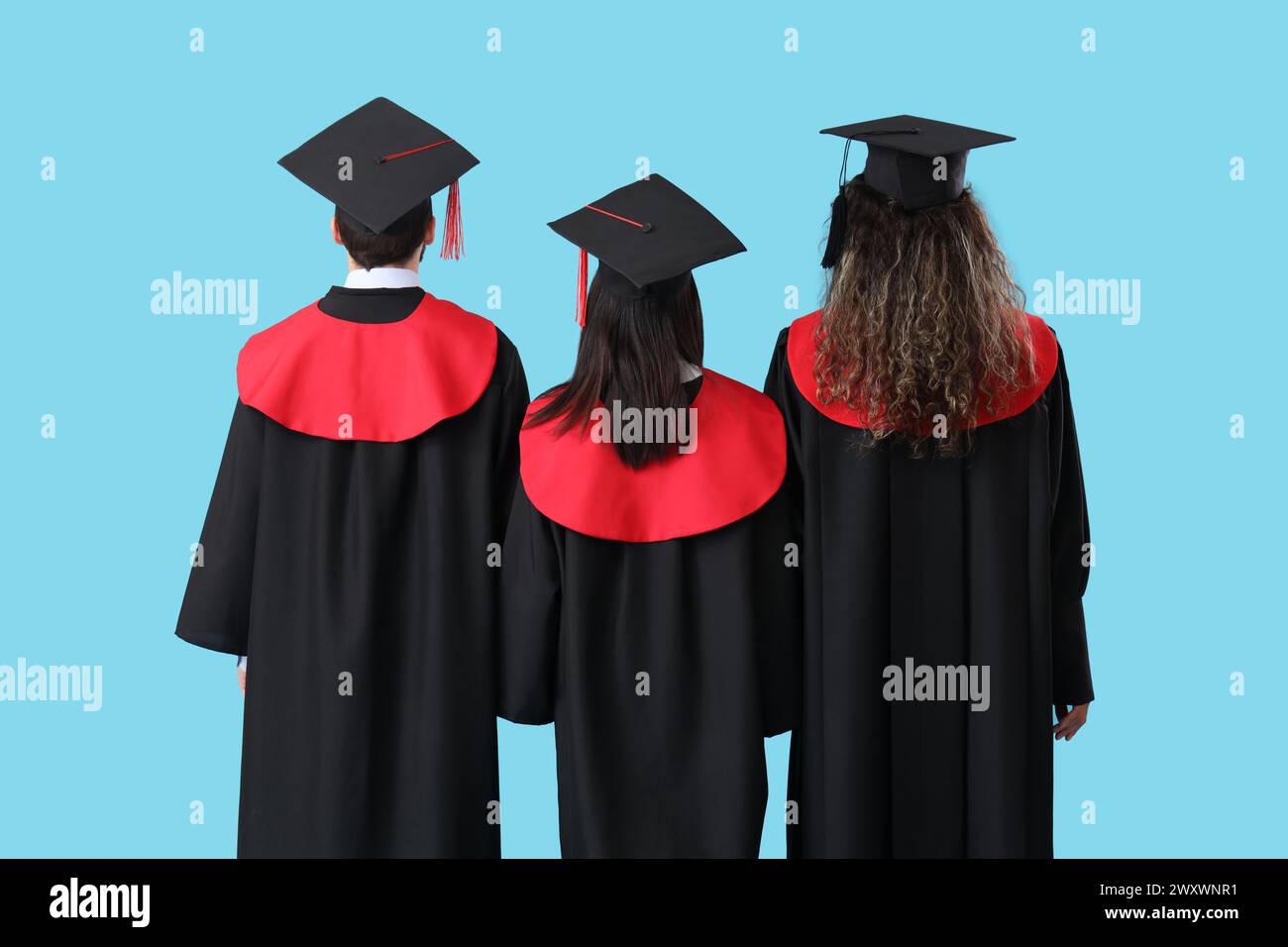 Graduating students back hi-res stock photography and images - Alamy