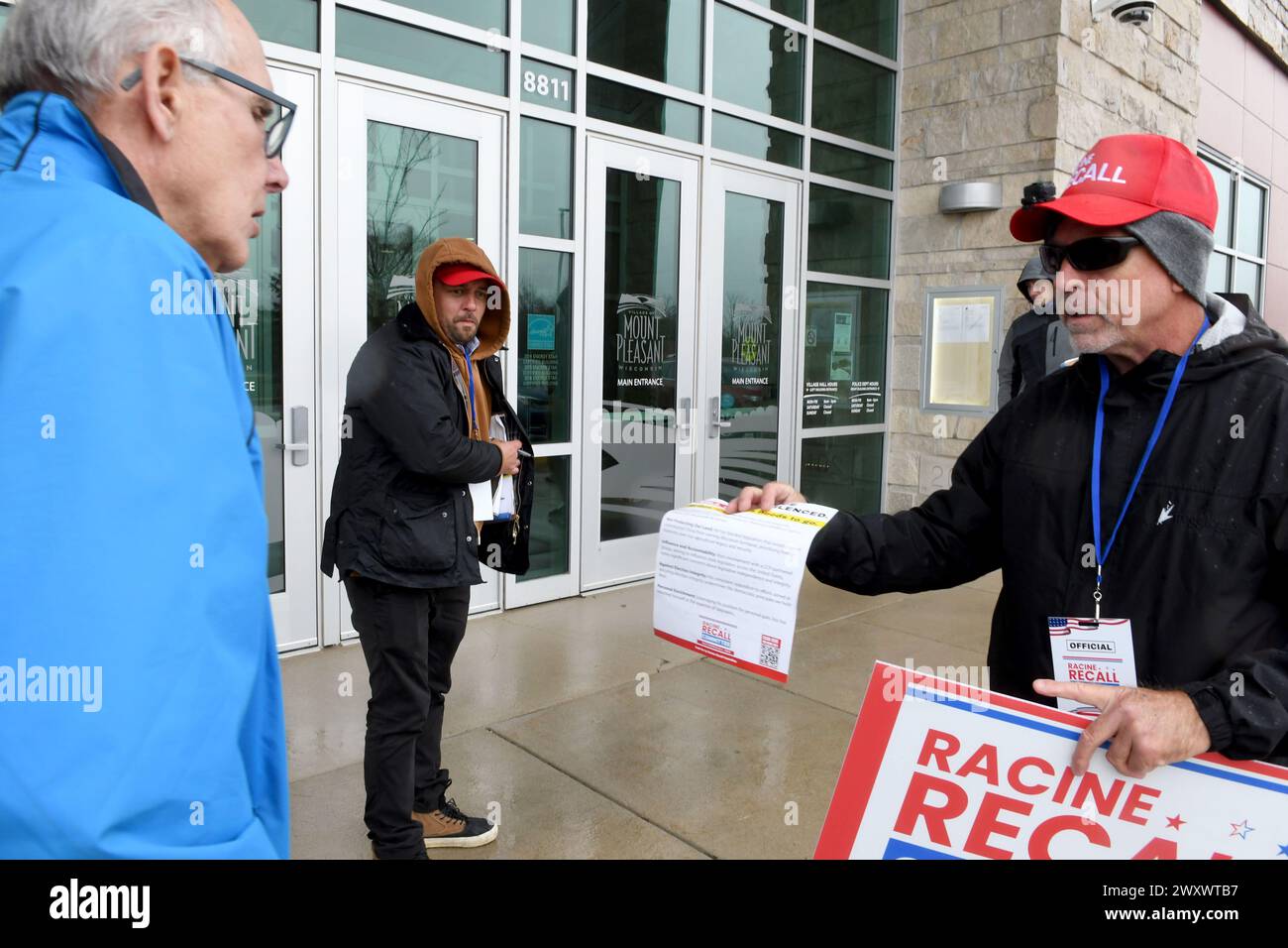 Recall petitions hi-res stock photography and images - Alamy