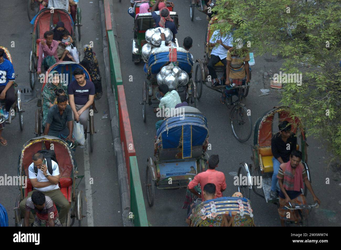 Rickshaw price in bangladesh hi-res stock photography and images - Alamy