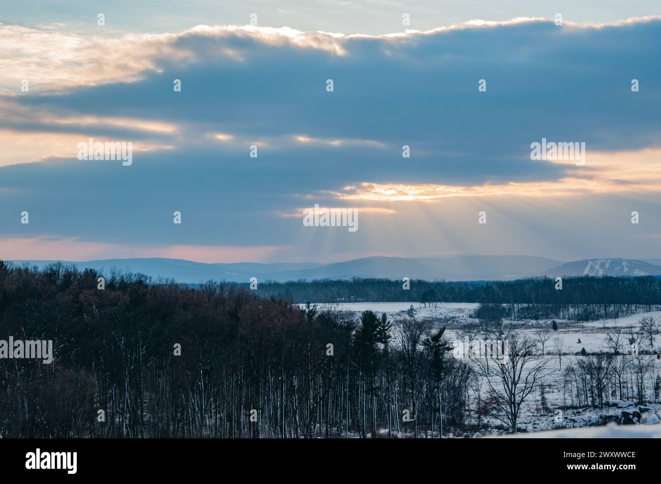 Sunset on civil war battlefield hi-res stock photography and images - Alamy