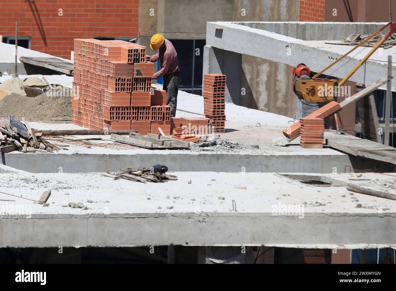 Bogota; Colombia. 26-01-2024- Construction workers meet during a ...