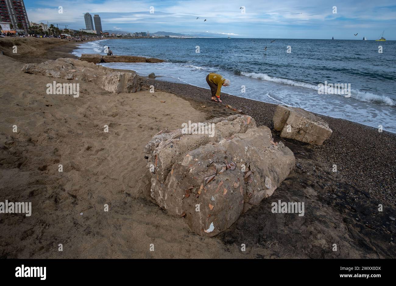 Concrete structures on beach hi-res stock photography and images - Alamy