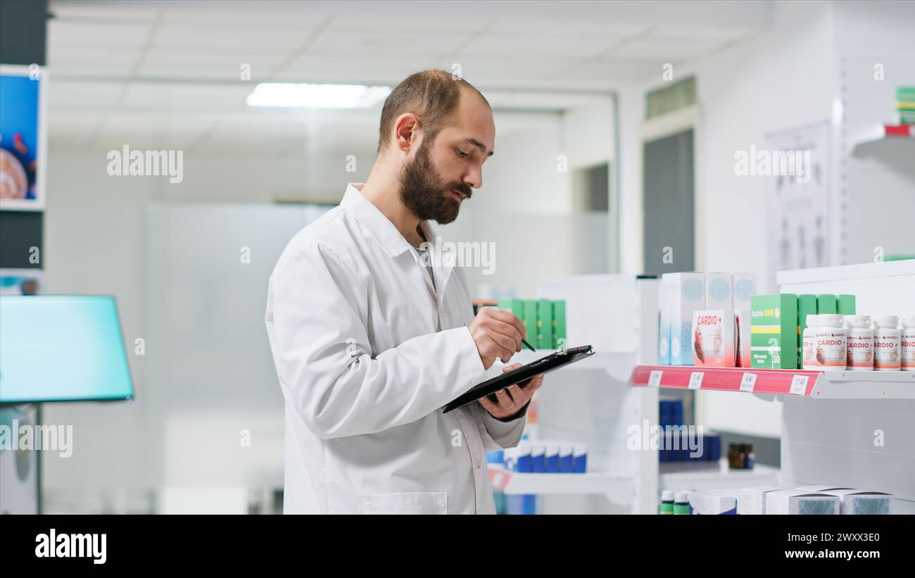 Medication handling hi-res stock photography and images - Alamy