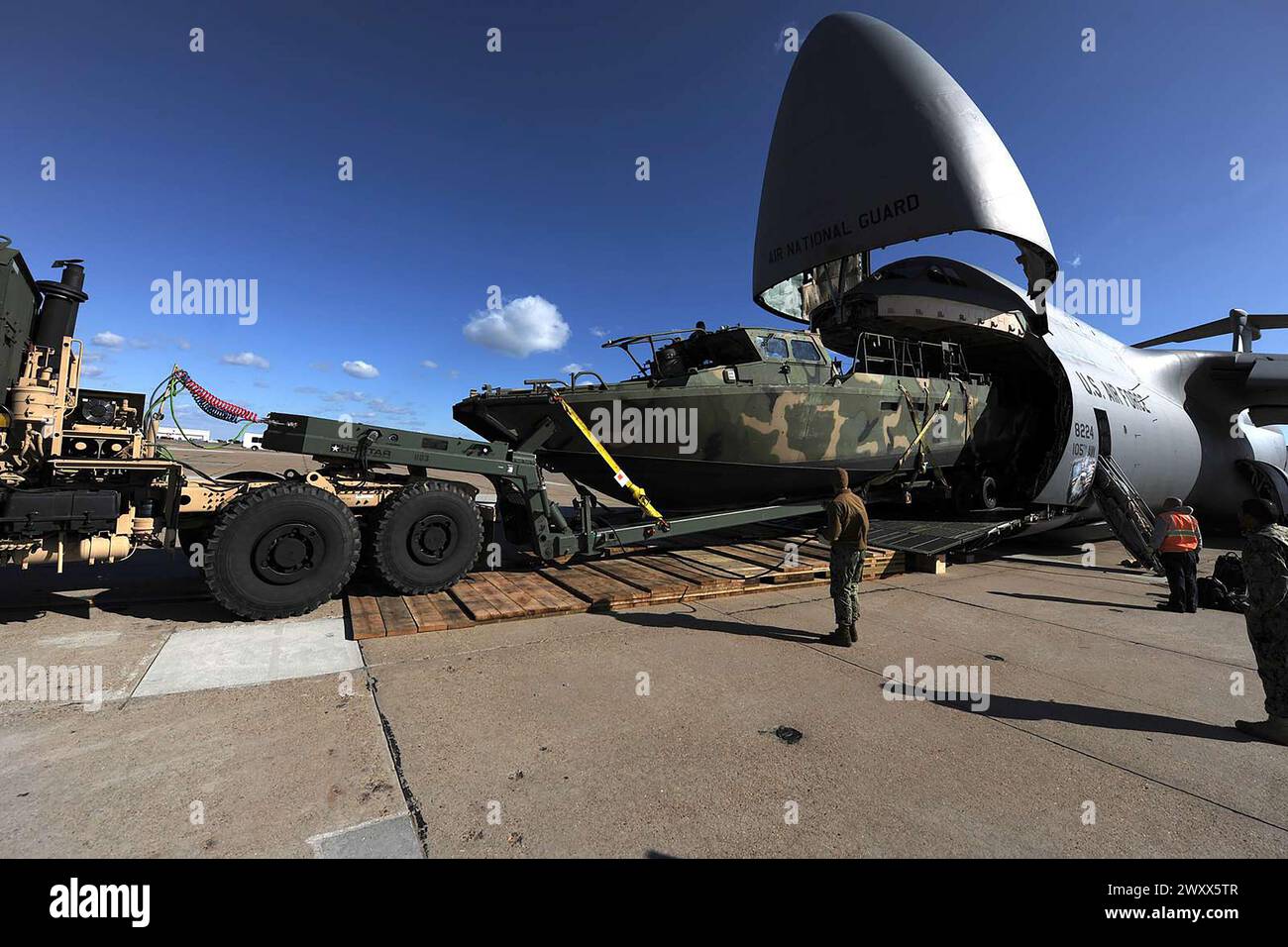 C-5 Galaxy Plane Stock Photo - Alamy
